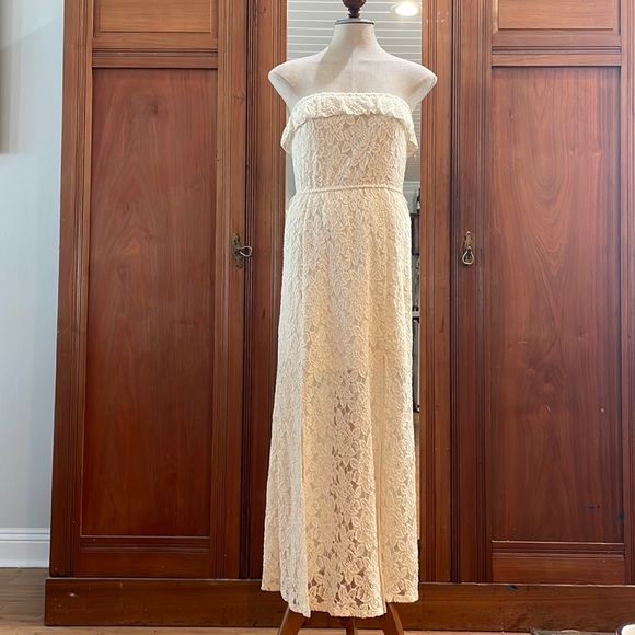 Studio Y | Dresses | Studio Y Maxi Dress Cold Off The Shoulder Creamy ...